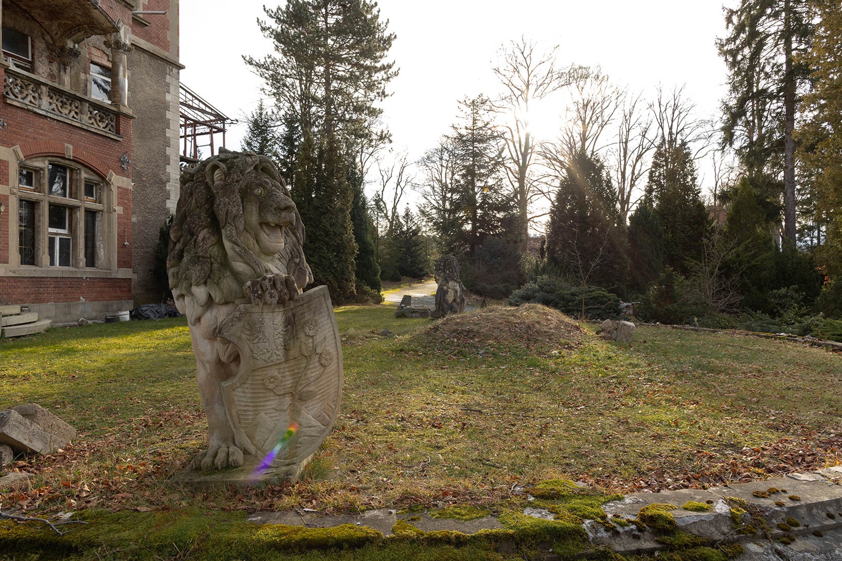 Bobrów - Schloss zu verkaufen 2025